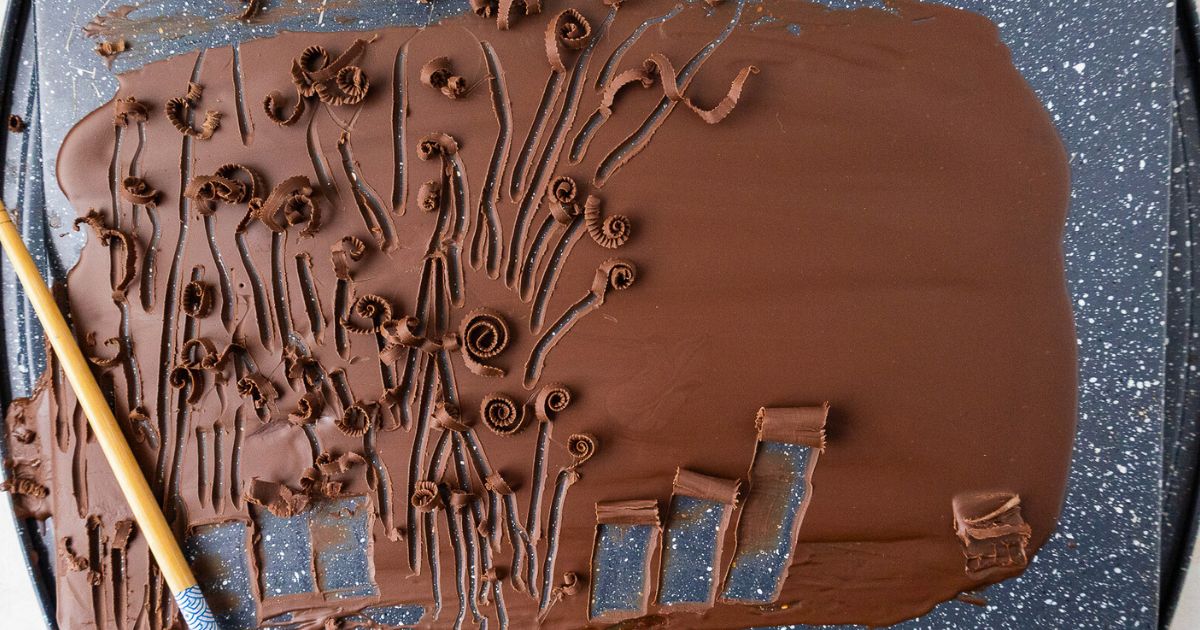How to Make Chocolate Curls - Celebrating Simply